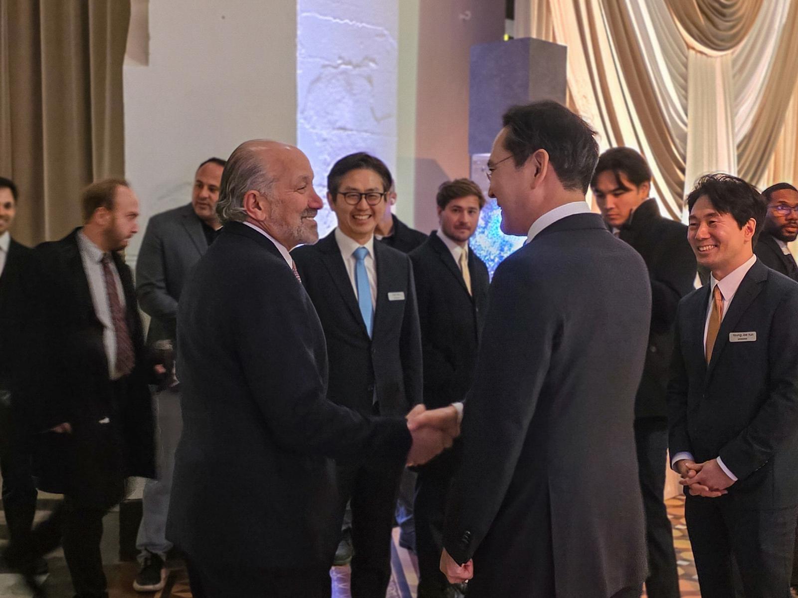 Washington Showcases Lee Kun-hee Collection, Boosts Private Diplomacy | DBR